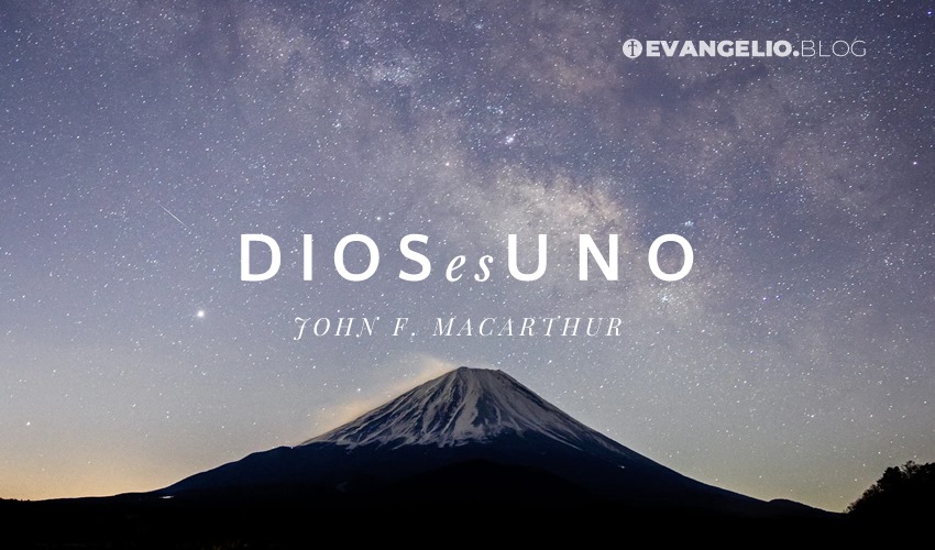 Dios es uno